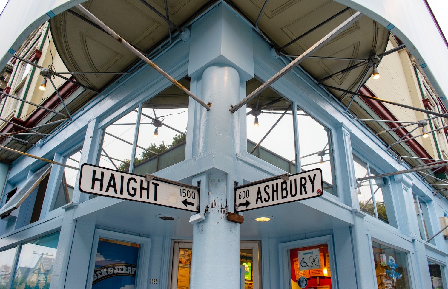 Haight-Ashbury: Vibrant & Historic Homes in San Francisco
