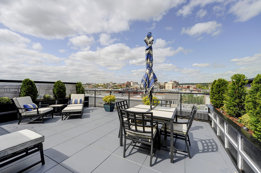 Adams Alley in Washington, DC: Penthouse and Luxury Condo Information