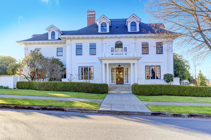 Linda Craft Team Realtors's Luxury Listings