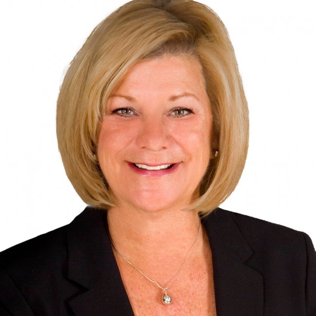 About The Leslie McDonnell Team, Lake County Real Estate Expert