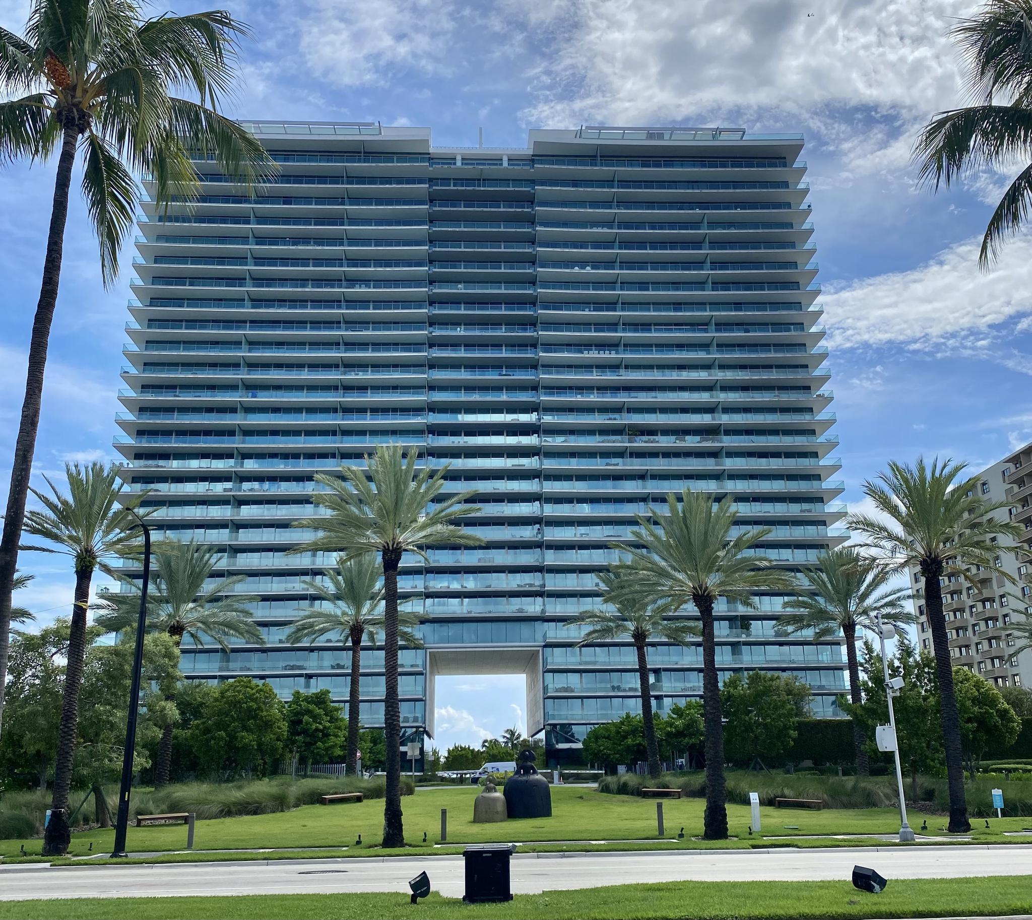 Oceana Bal Harbour: Luxury Coastal Living with Artistry and Opulence