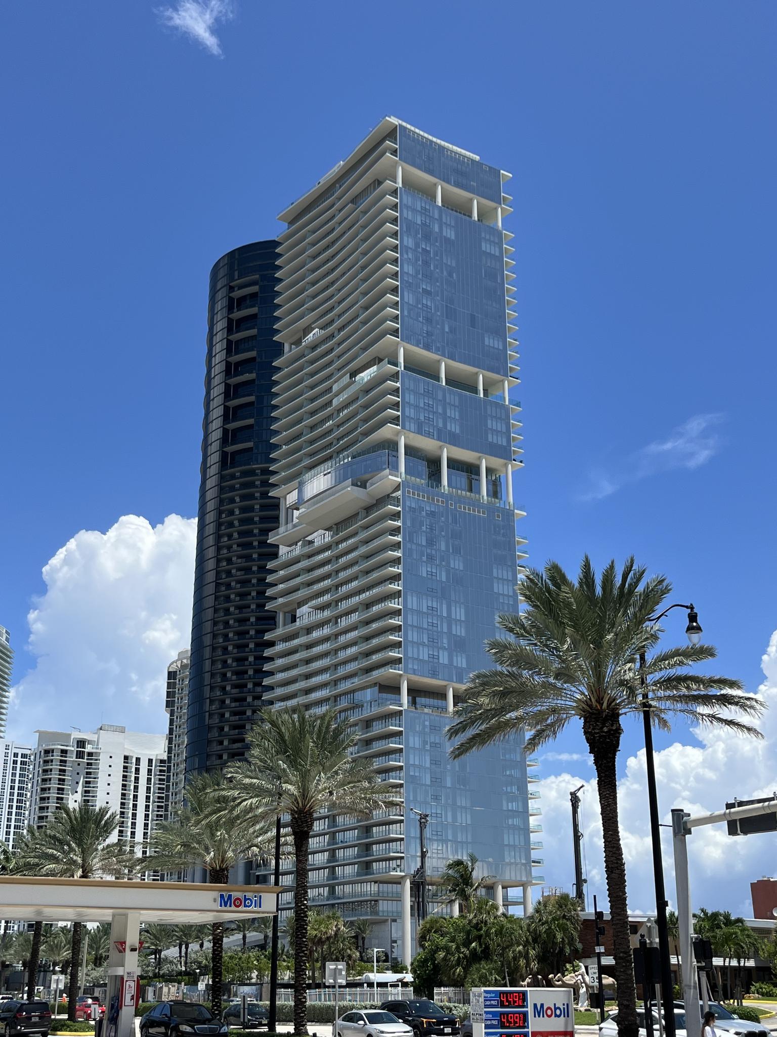Turnberry Ocean Club Residences: Condos for sale and rent - Sunny Isles ...