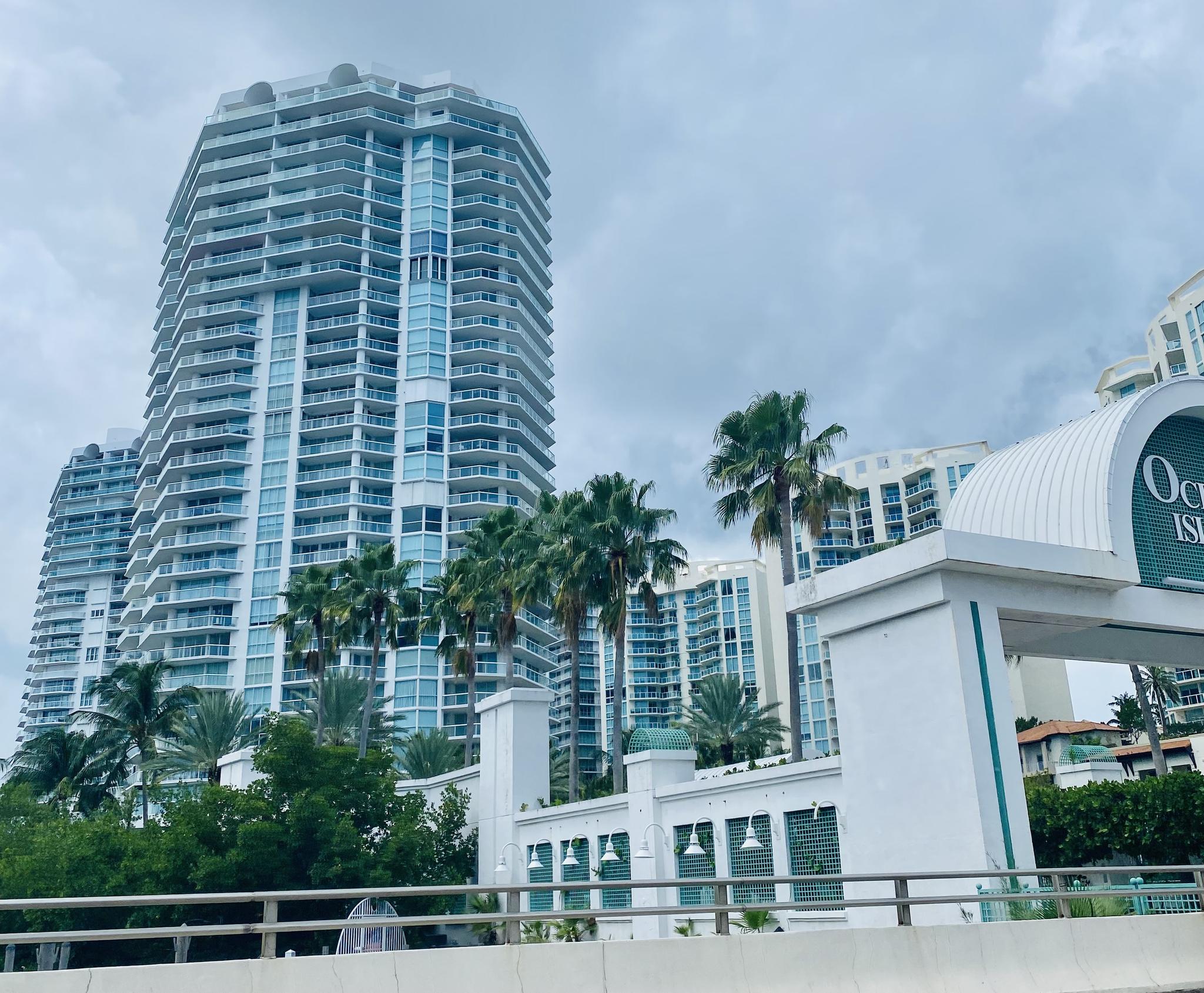 Luxury Living in Sunny Isles Beach: Oceanfront Condos, Real Estate ...
